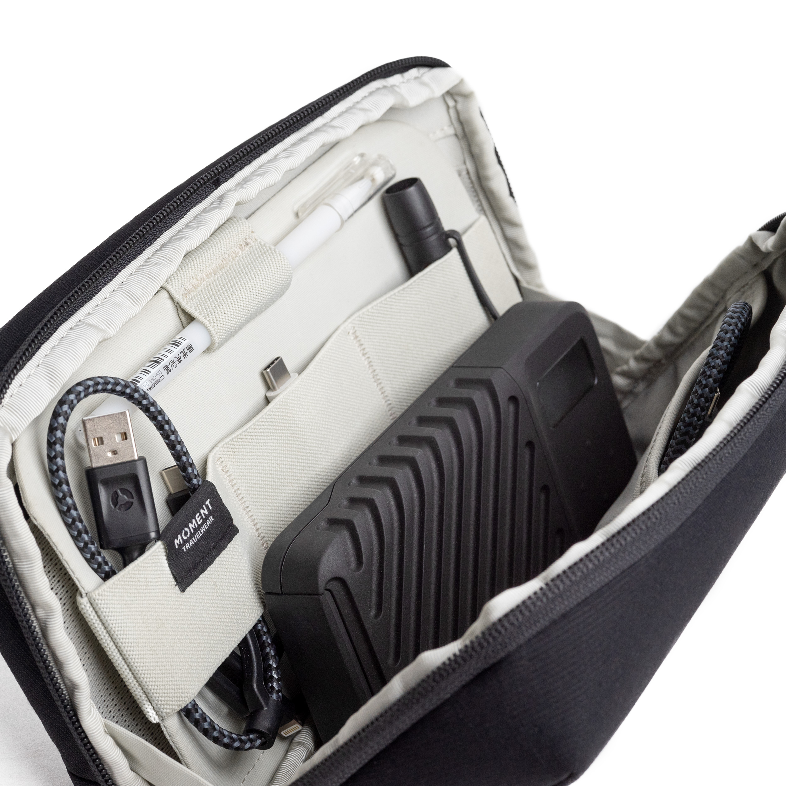 모멘트 MTW 테크 오거나이저 - 블랙 MT106-143 - Frisbee