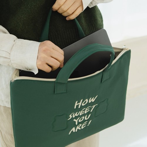 [ALLNEWFRAME]AIRY LAPTOP BAG 맥북 가방 - 스윗 젤리곰 (13/15인치-딥그린) - Frisbee