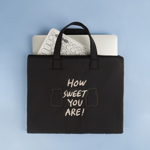 [ALLNEWFRAME]AIRY LAPTOP BAG 맥북 가방 - 스윗 젤리곰 (13/15인치-차콜) - Frisbee